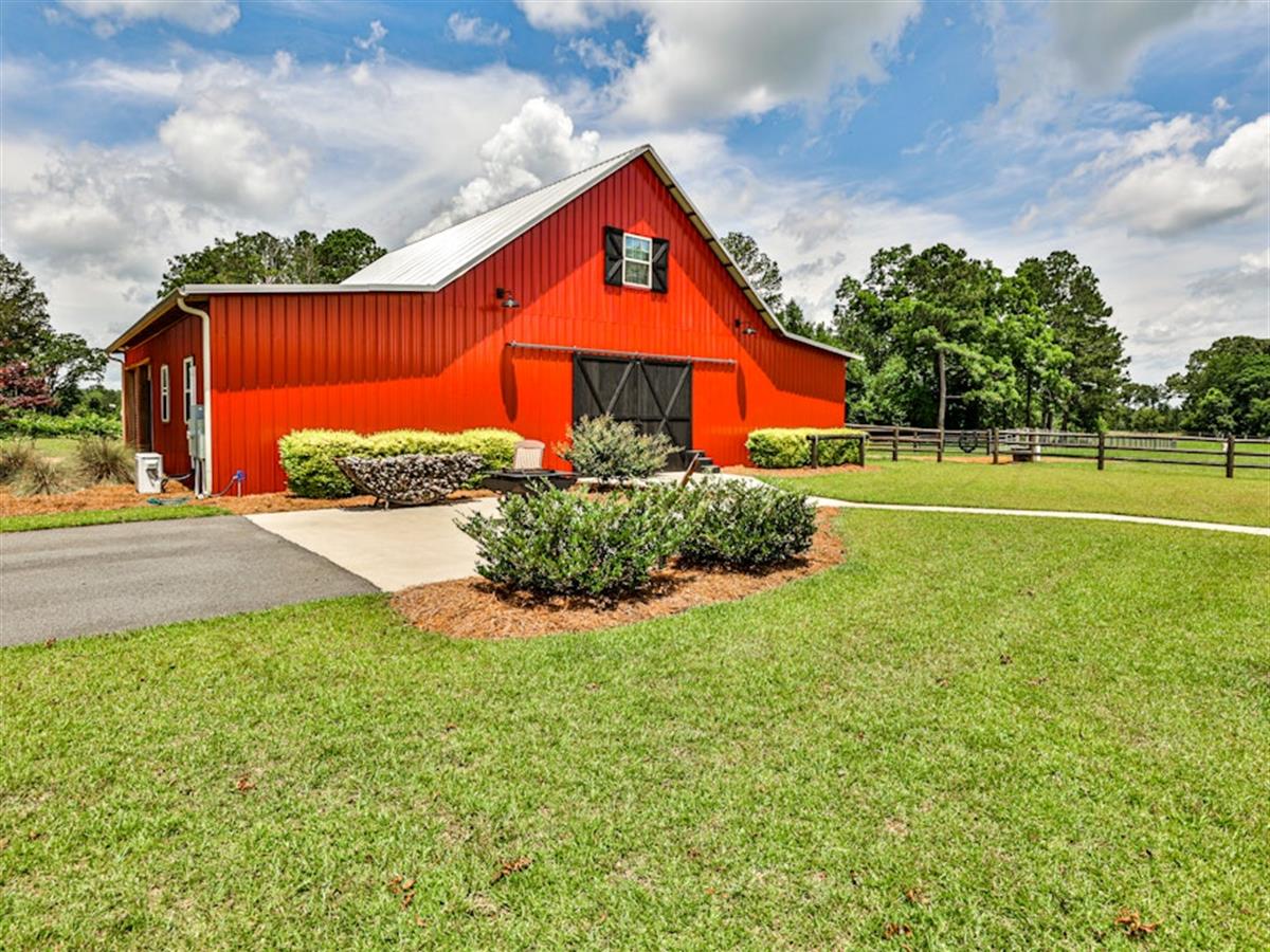 Lucky Buck Farm: Hunting Preserve with Custom Farmhouse - LANDFLIP BLOG