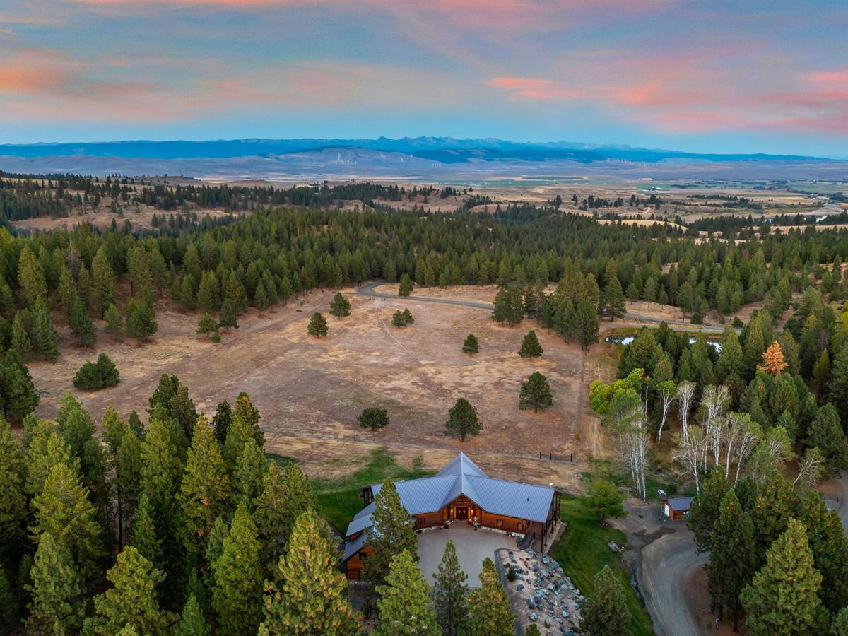 Wolf Creek Ranch Offers Exquisite Home, Ponds & Airstrip - LANDFLIP BLOG